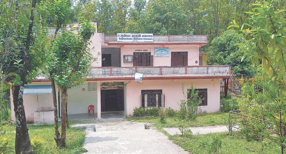 युवा पलाएनले पर्वतका क्याम्पसहरु रित्तै – Parbat News